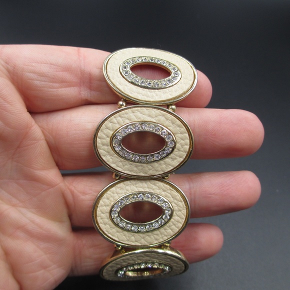 Jewelry | Vintage Cute Crystal Oval Shaped Bracelet | Poshmark